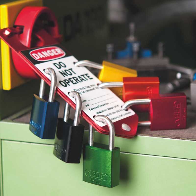 Candado de Aluminio Morado 72/40 HB40 KD – Seguridad y candados de calidad